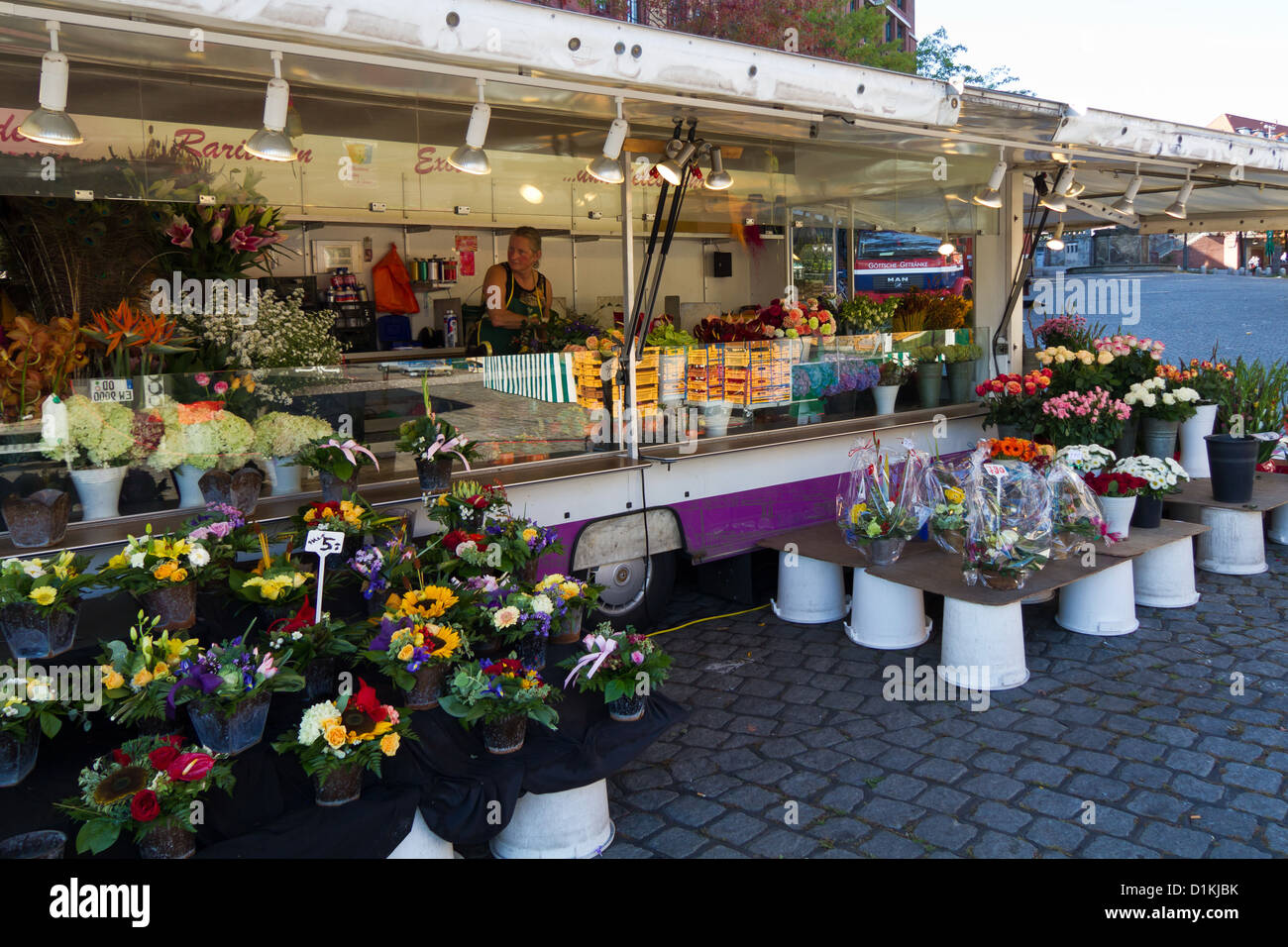 The fish market in hamburg altona hi-res stock photography and images ...