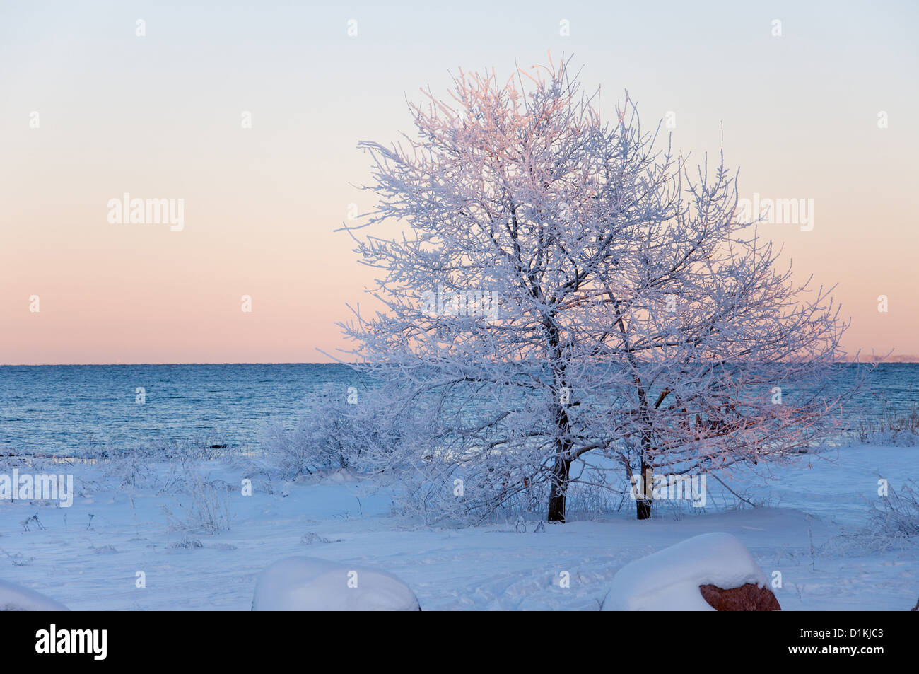 Snowy sea hi-res stock photography and images - Alamy