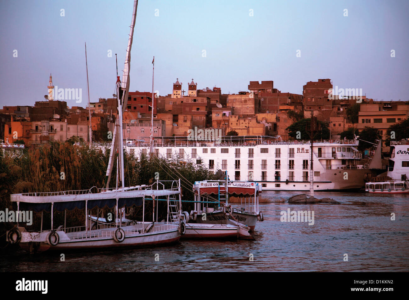 Turismo aswan hi-res stock photography and images - Alamy