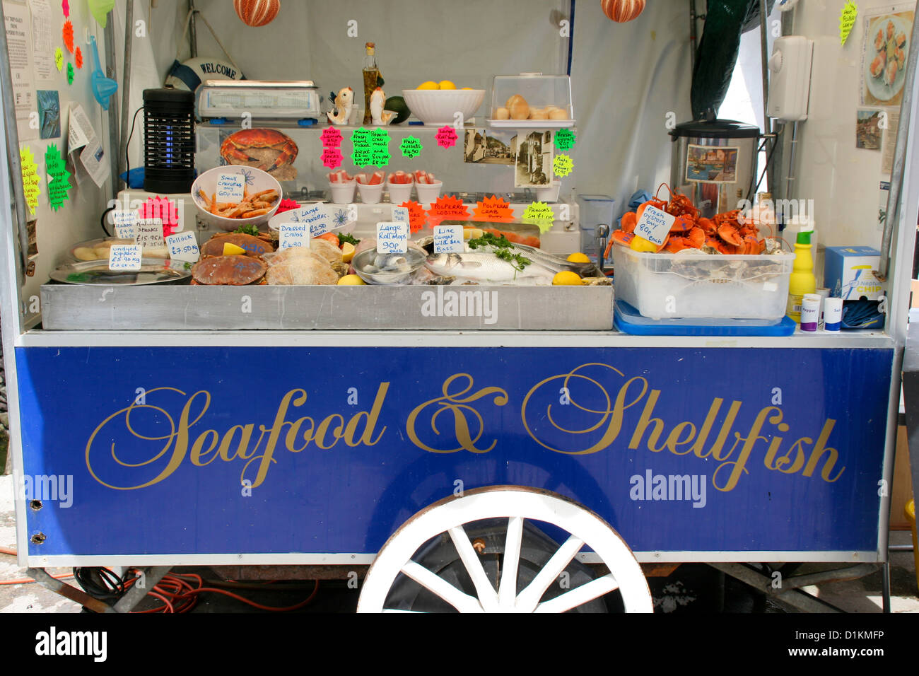seafood stall Polperro Cornwall England UK Stock Photo - Alamy