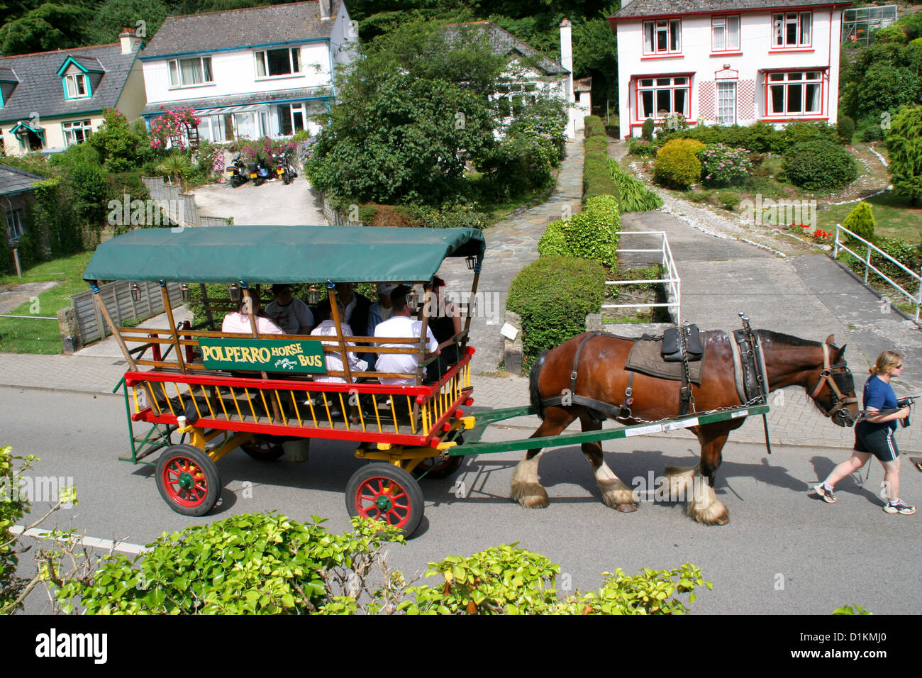 Horse bus hi-res stock photography and images - Alamy