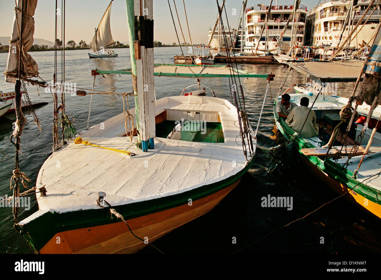 Barcos africa hi-res stock photography and images - Alamy