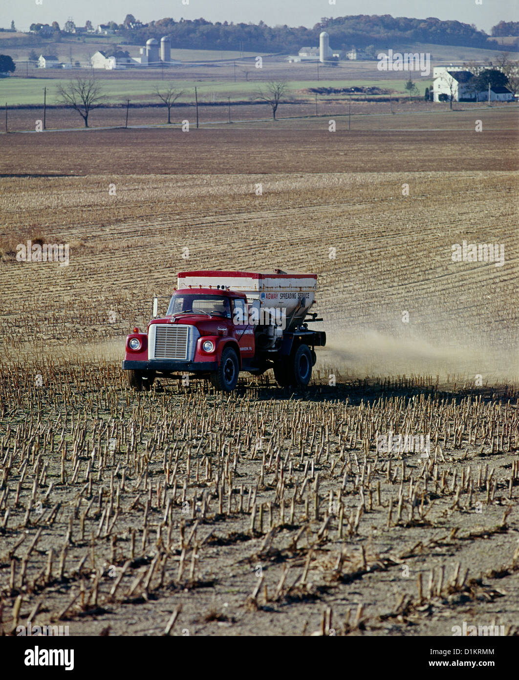 FALL FERTILIZER APPLICATION Stock Photo - Alamy