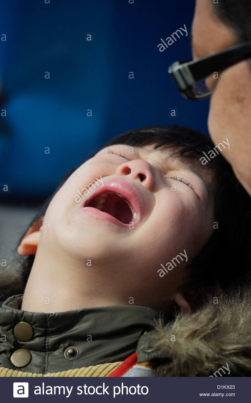 Crying Japanese Children Stock Photos & Crying Japanese Children Stock ...