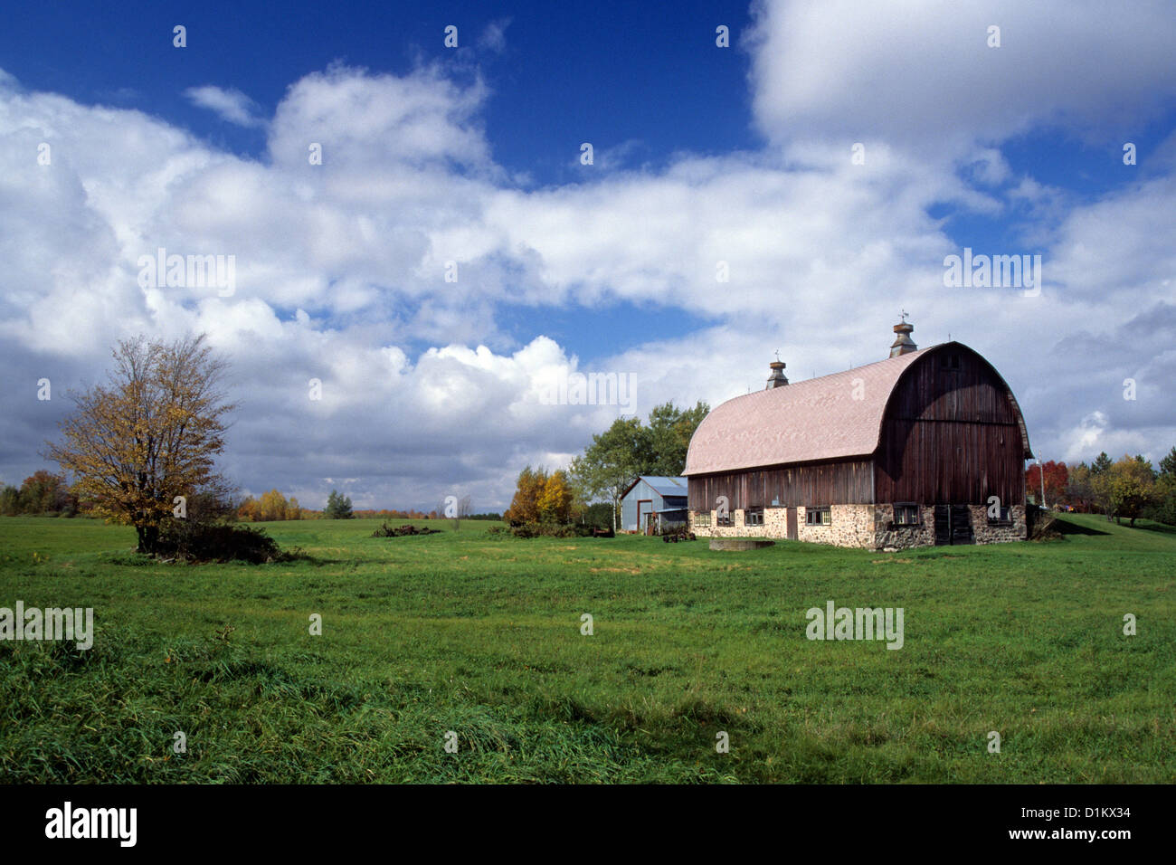 Barns foundation hi-res stock photography and images - Alamy