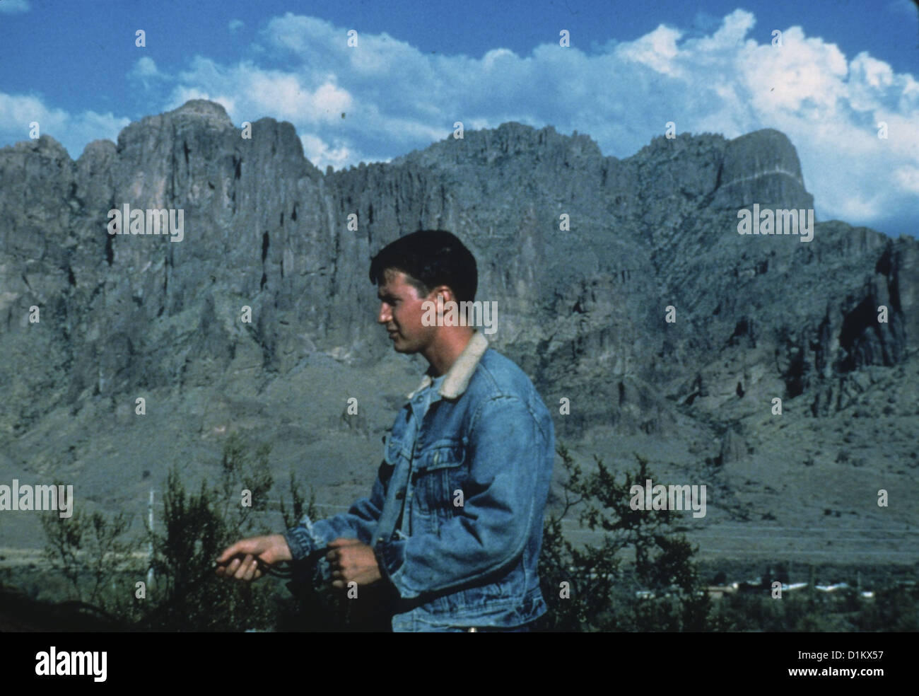 Back To Back -- Szenenbild Stock Photo - Alamy