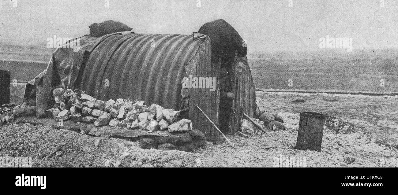 Trench warfare 1917 hi-res stock photography and images - Alamy