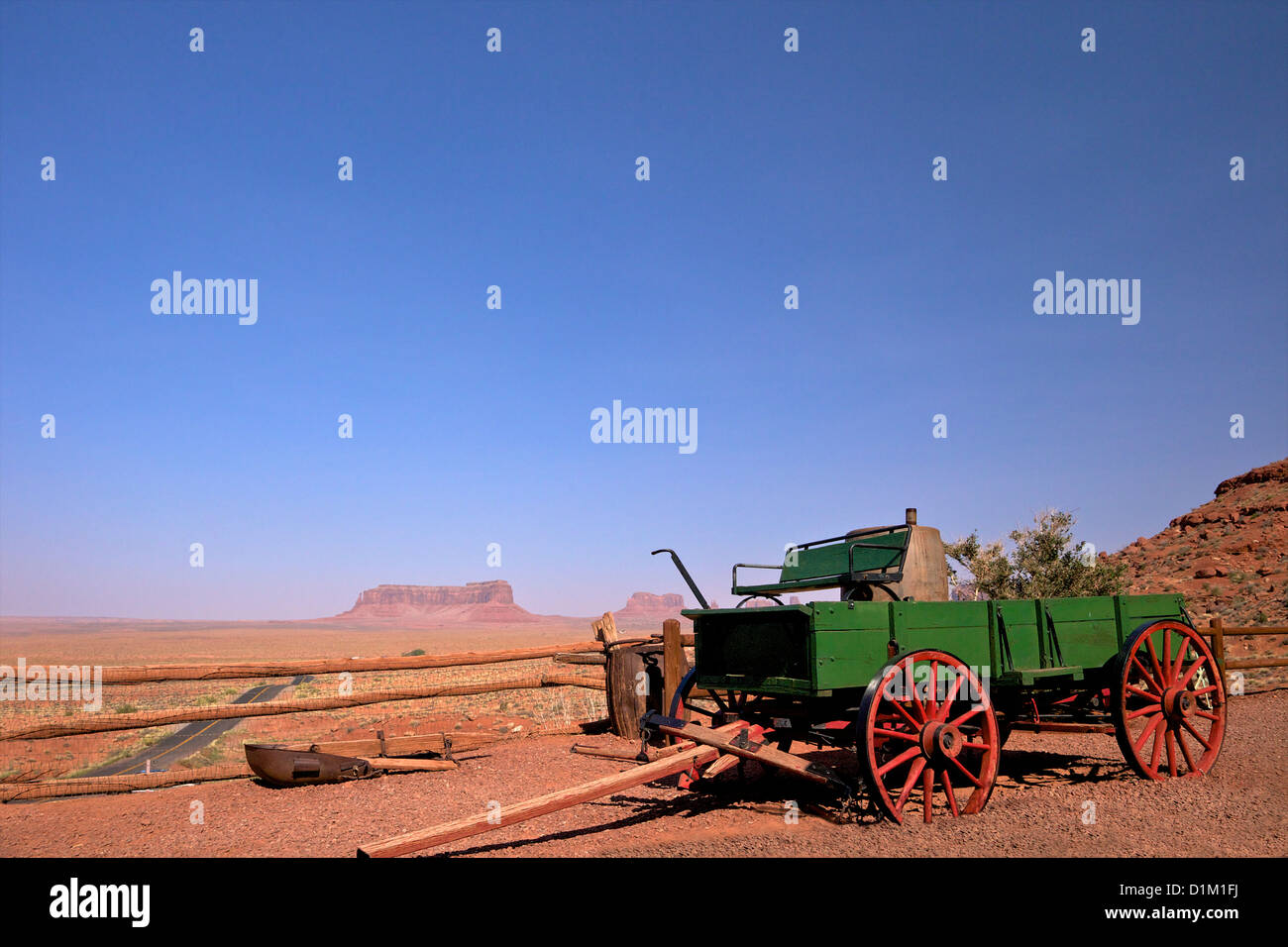 Historical waggon, Gouldings Trading Post, Monument Valley Navajo ...