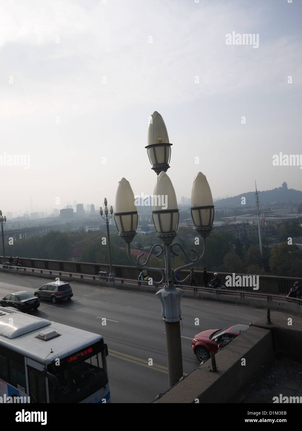 lamp post yangtze river bridge Stock Photo - Alamy