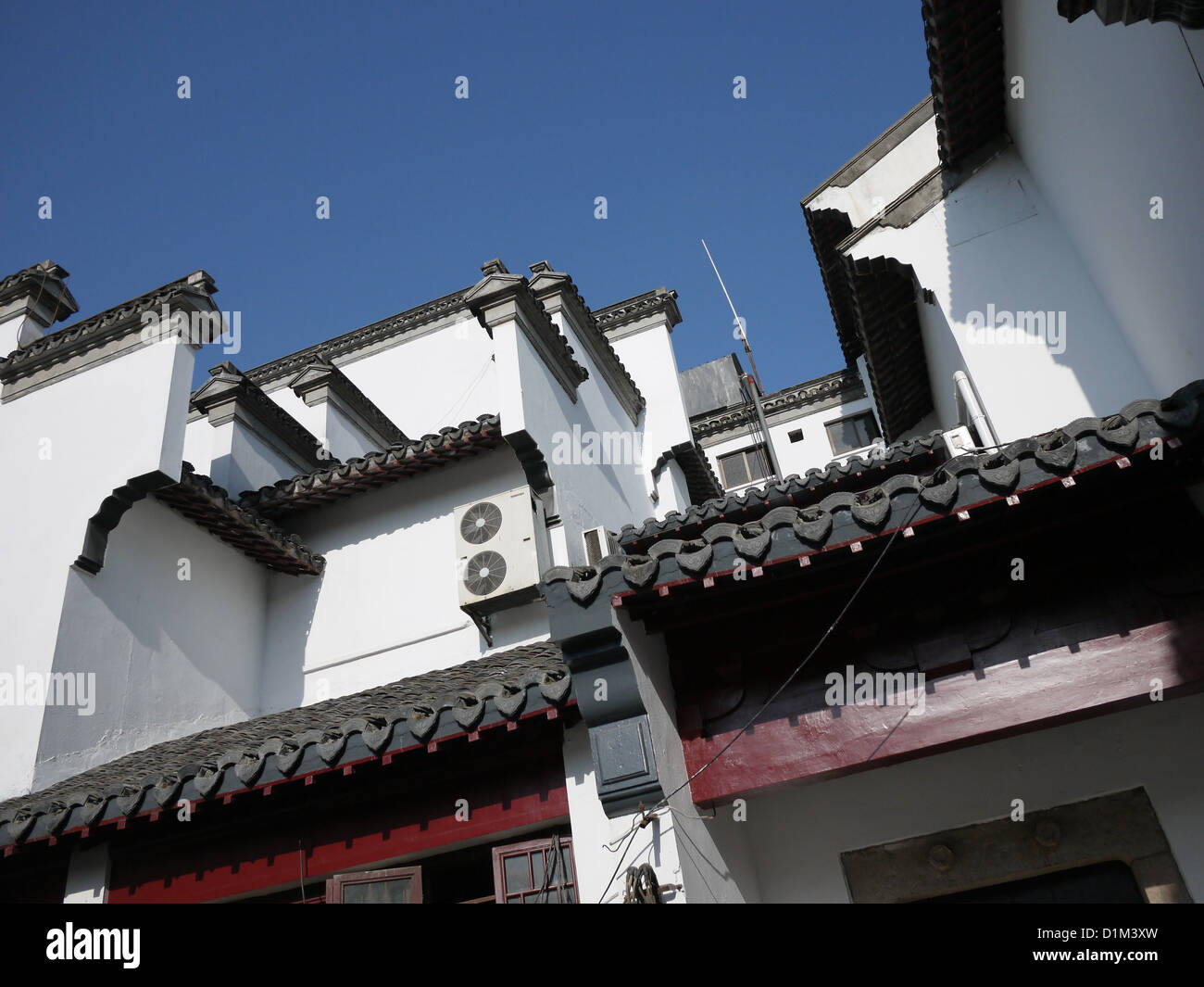 traditional chinese residence house design Stock Photo - Alamy