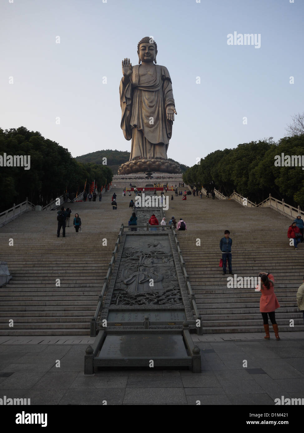 Lingshan hi-res stock photography and images - Alamy