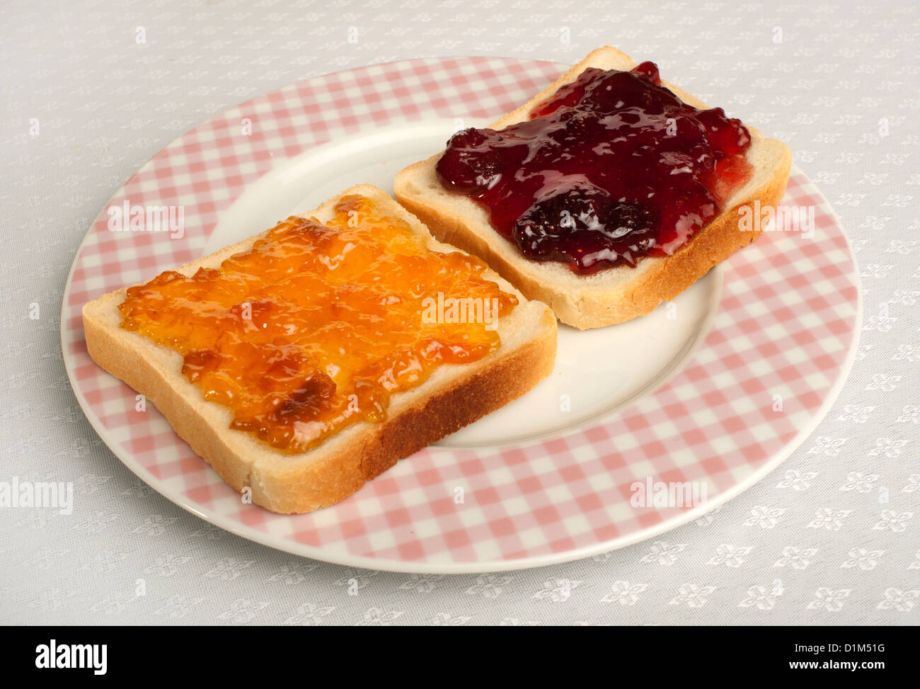 Spread jam on bread hi-res stock photography and images - Alamy