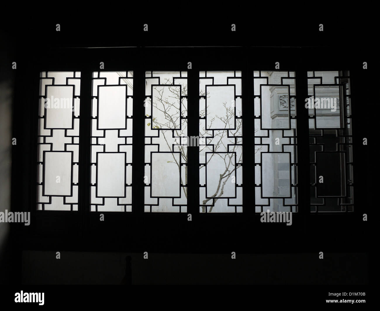traditional retro ancient old chinese windows Stock Photo - Alamy