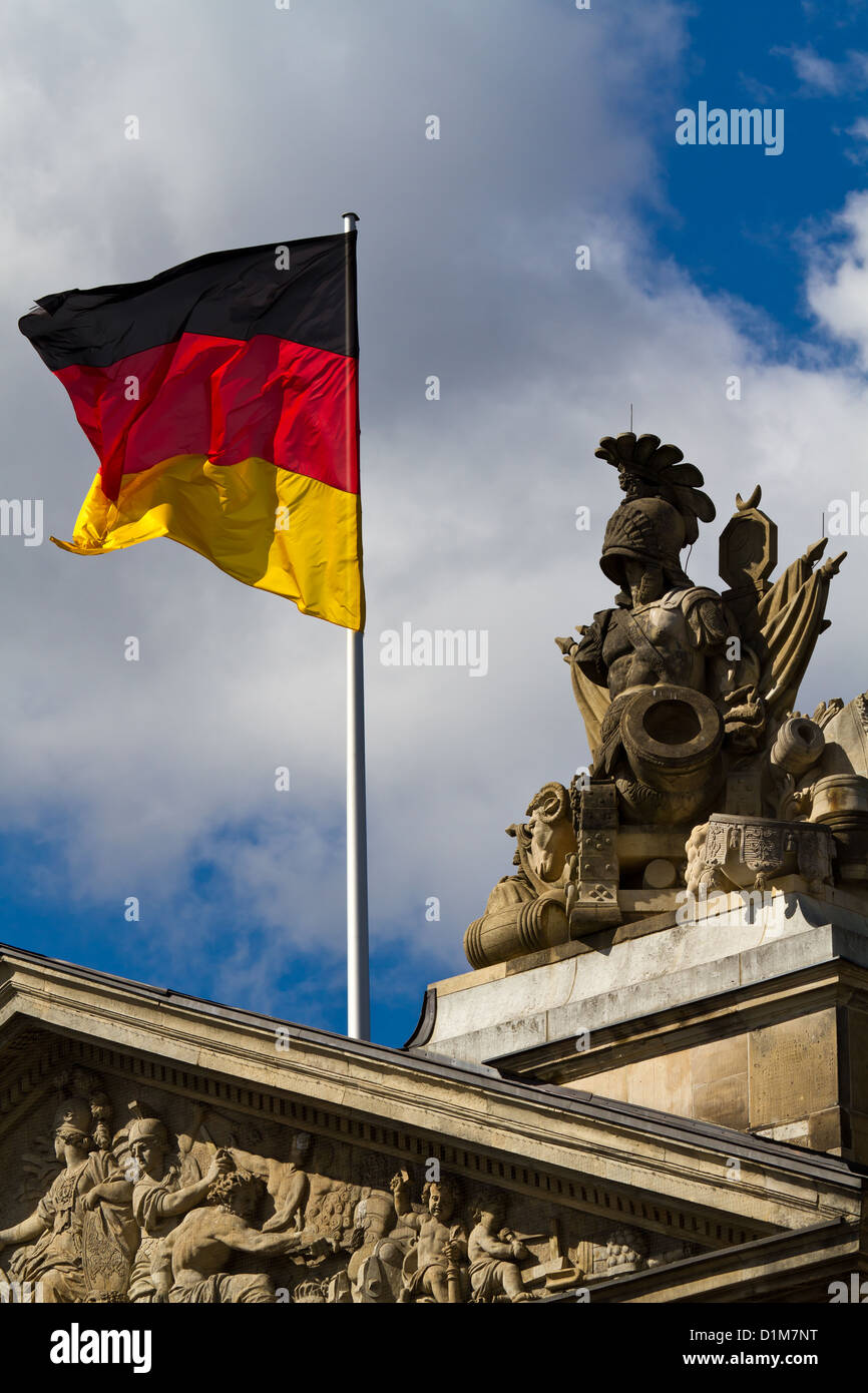 Berlin pride flag hi-res stock photography and images - Alamy