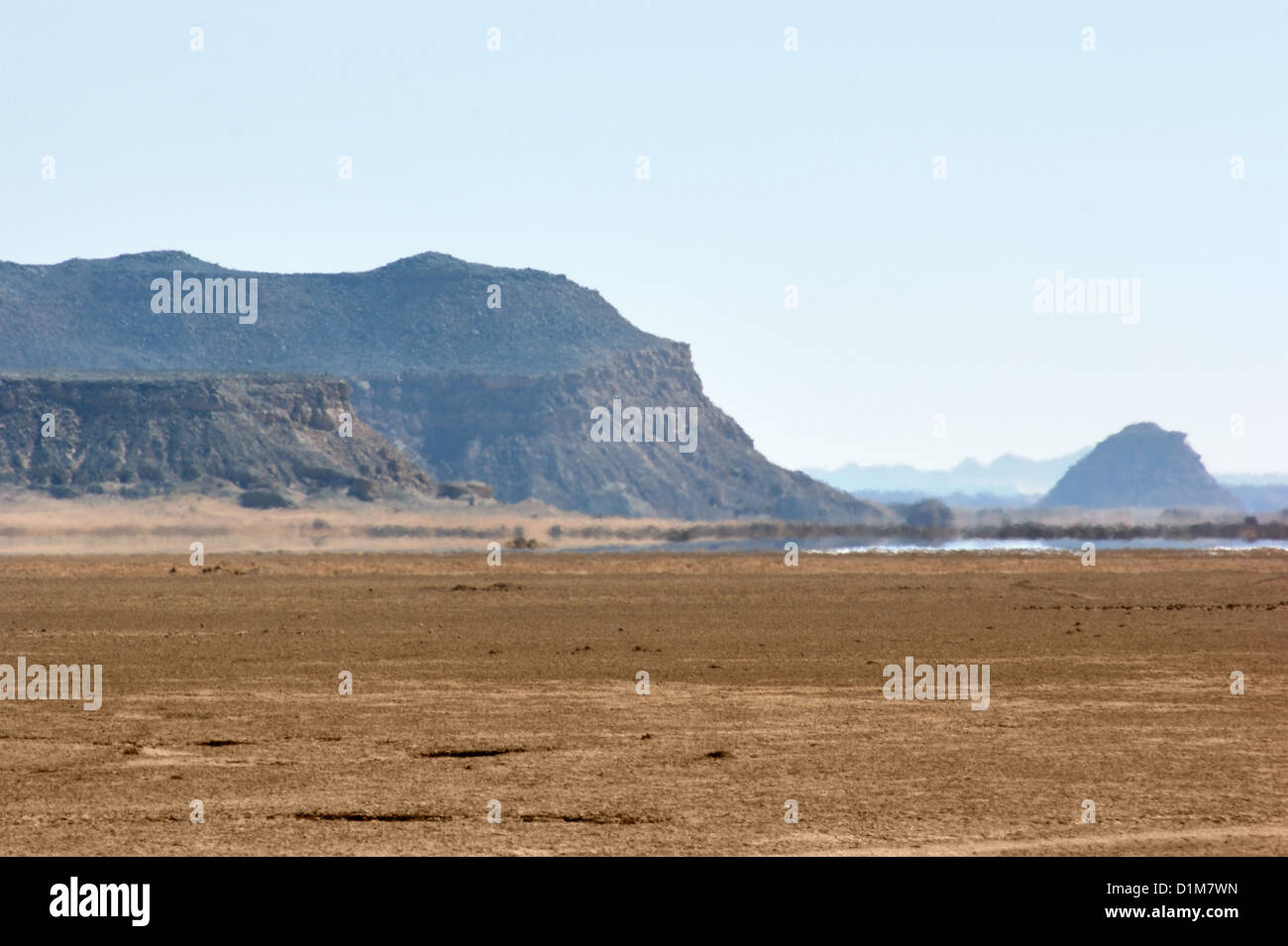 a mirage in the Libyan Desert Stock Photo - Alamy