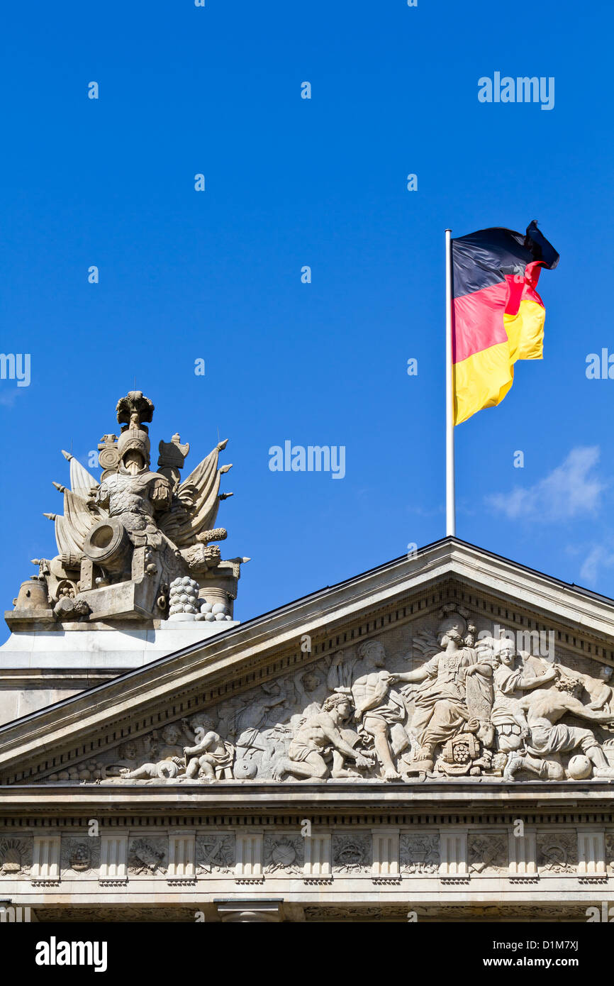 Berlin pride flag hi-res stock photography and images - Alamy