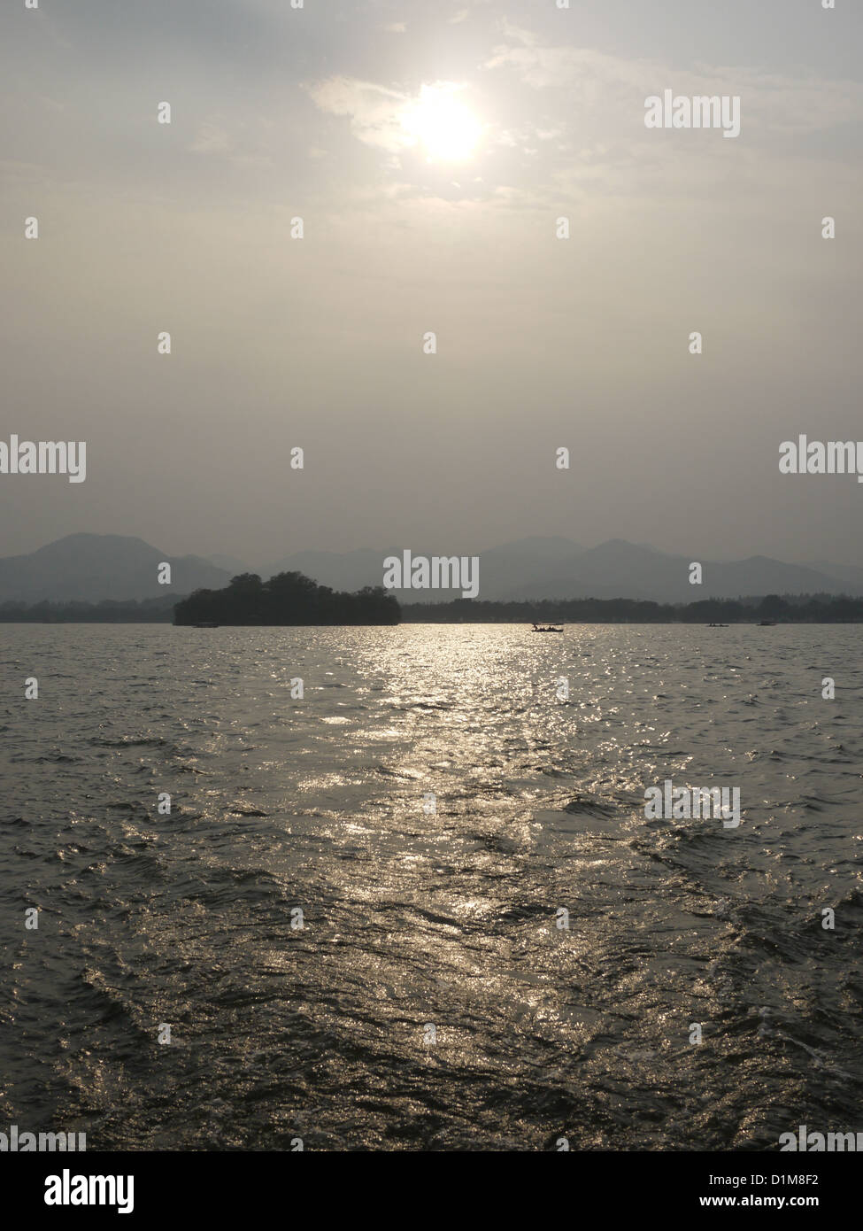 sun light reflection water Stock Photo - Alamy