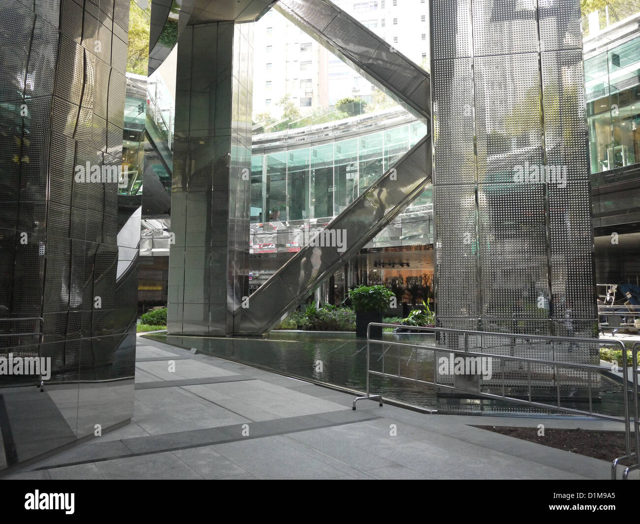 Ground floor lobby hi-res stock photography and images - Alamy