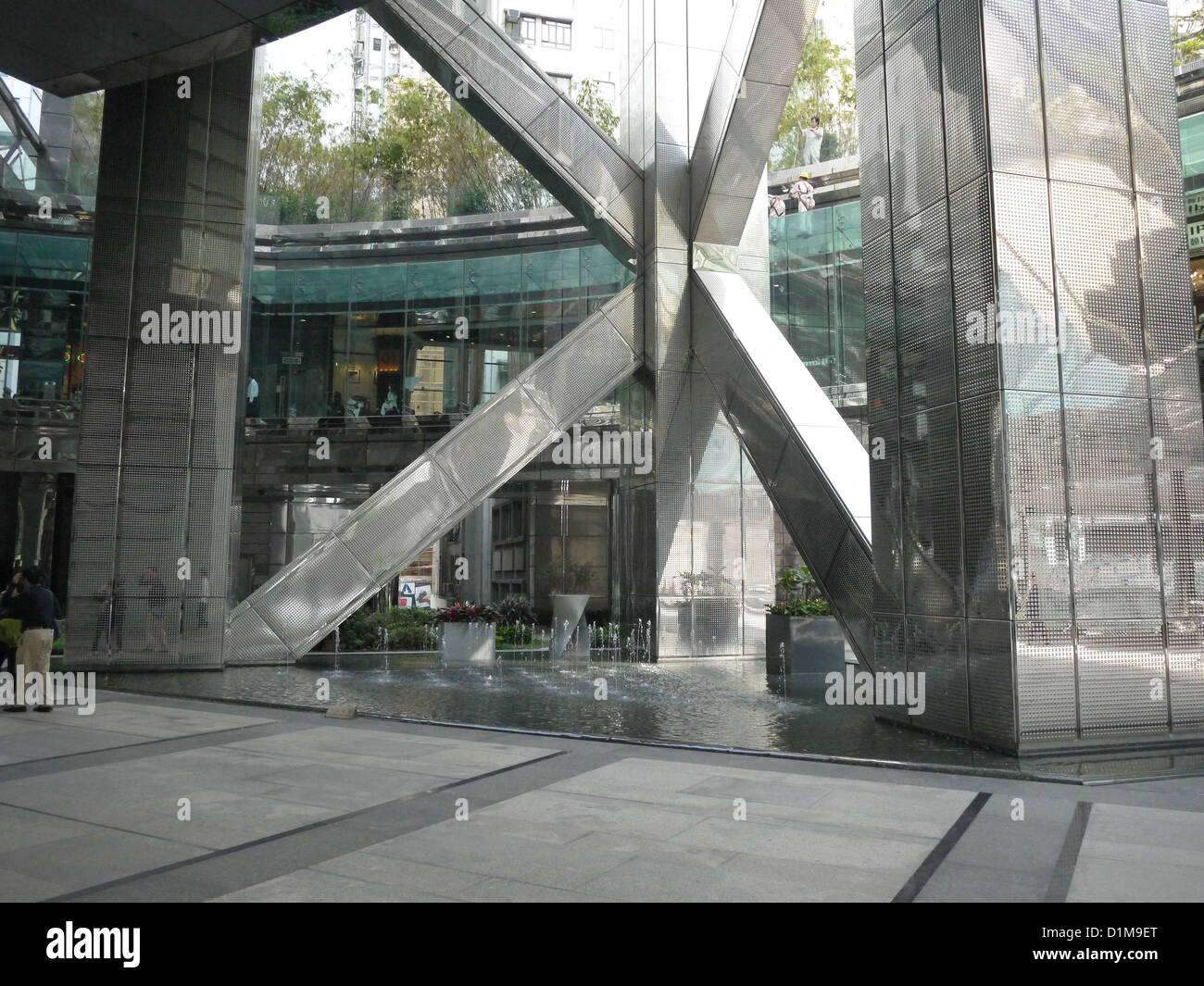 modern office building "the center" hong kong Stock Photo - Alamy