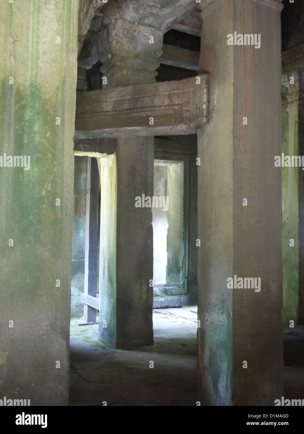 temple interior columns Stock Photo - Alamy