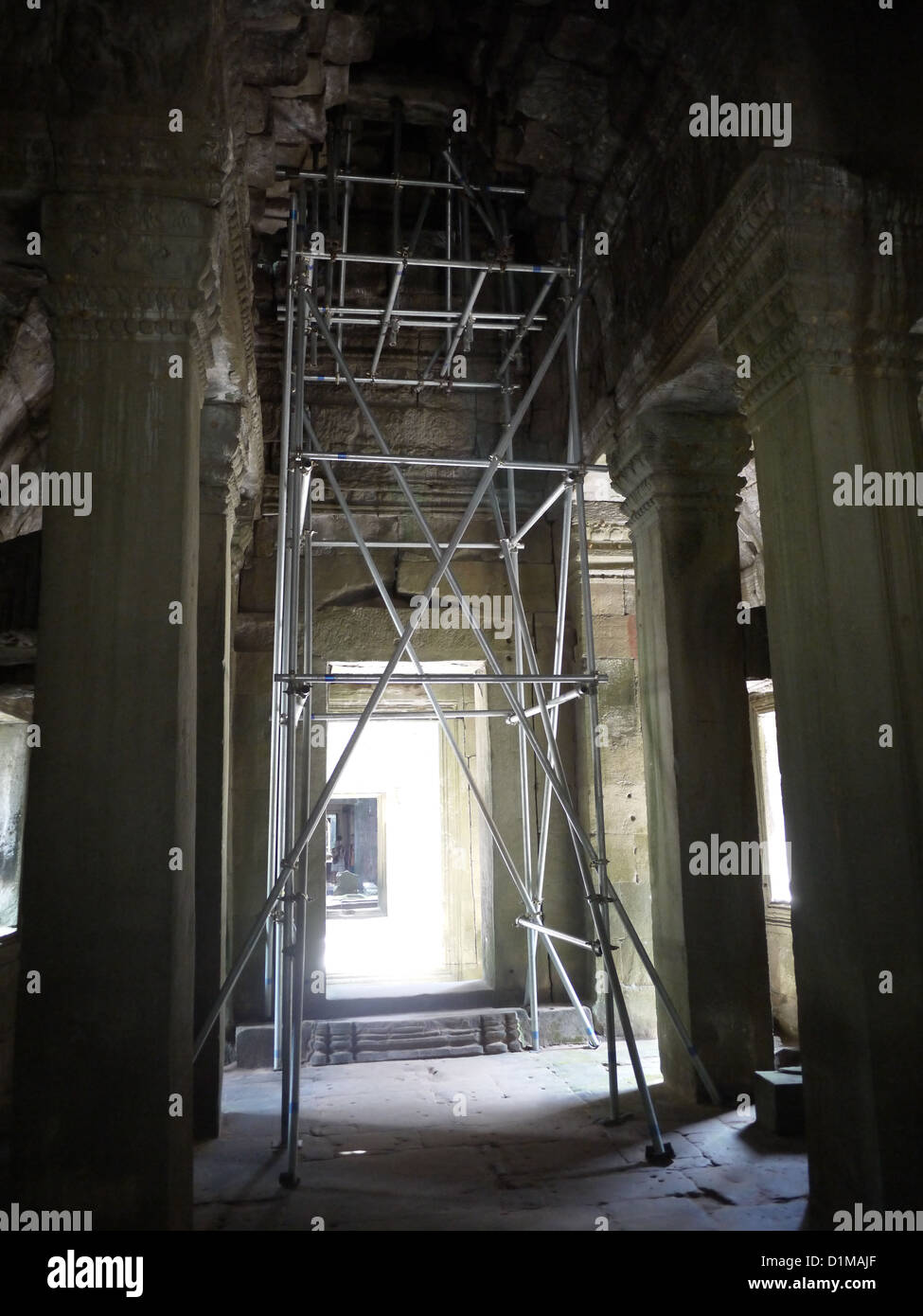 steel beam support inside unstable structure Stock Photo - Alamy steel beam support inside unstable structure Stock Photo - Alamy