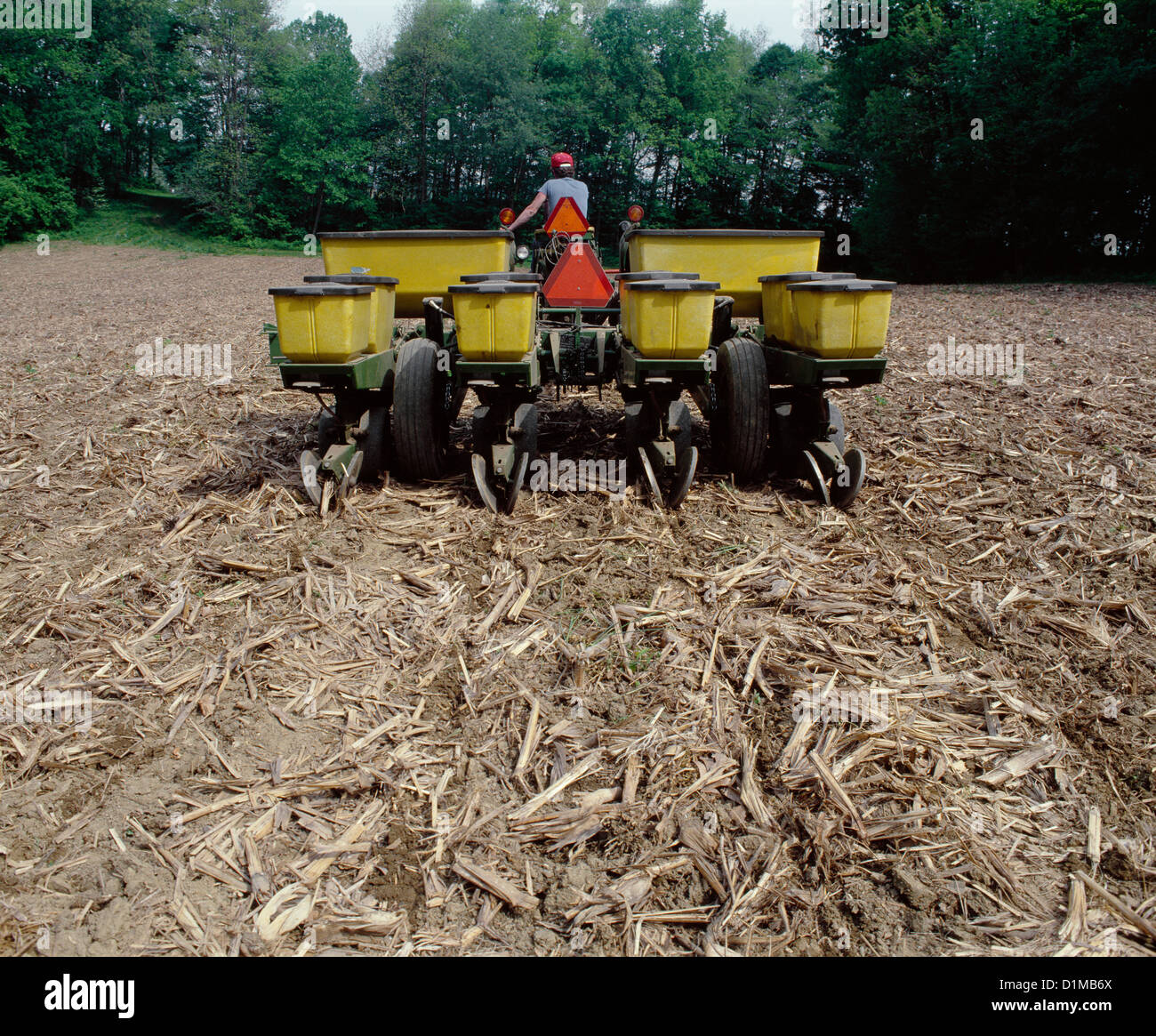MINIMUM TILL CORN PLANTING Stock Photo - Alamy