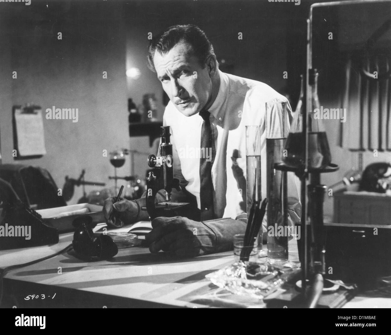 The Bat Bat, The Szenenbild Stock Photo - Alamy