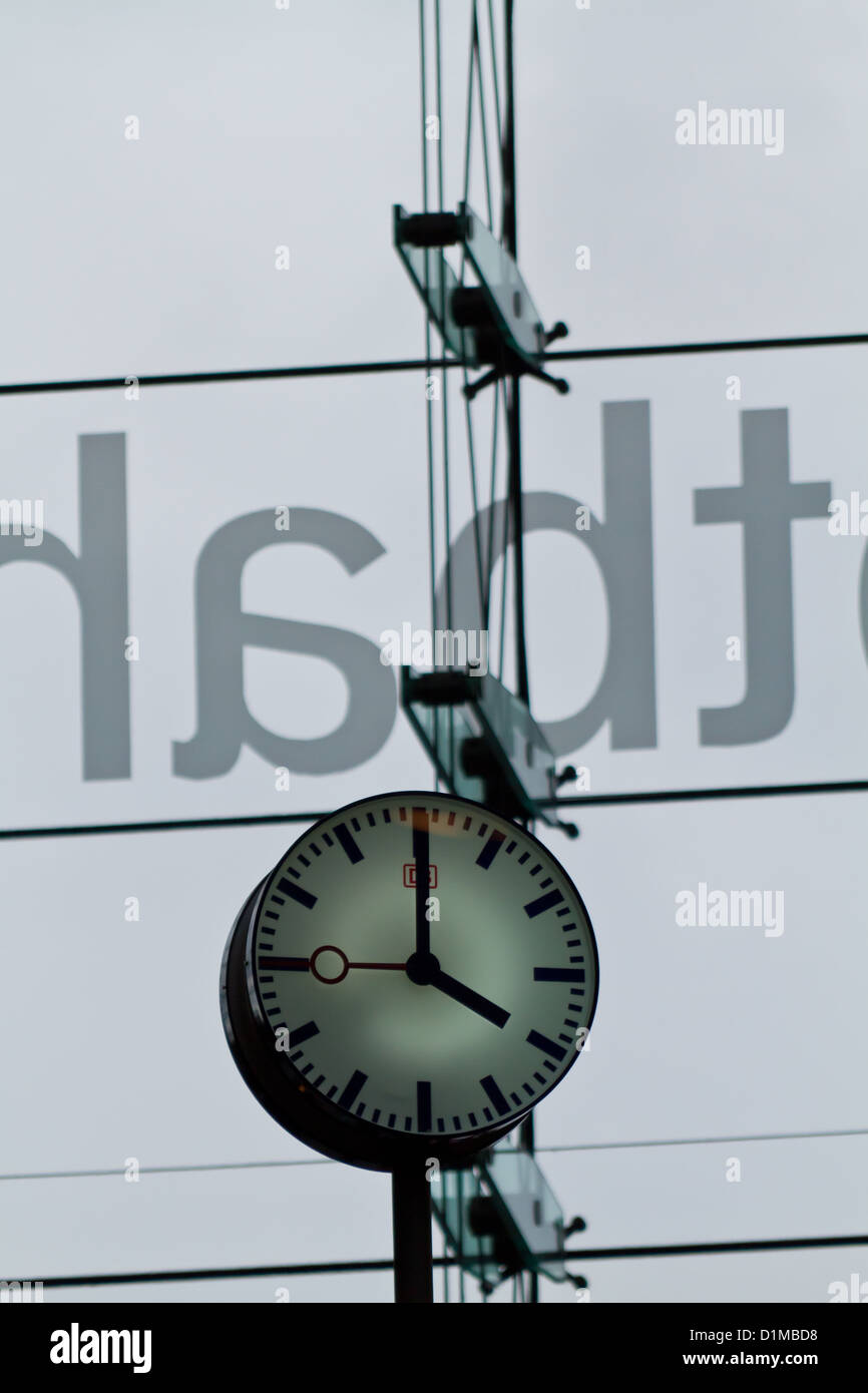 Deutsche bahn railway station clock hi-res stock photography and images ...