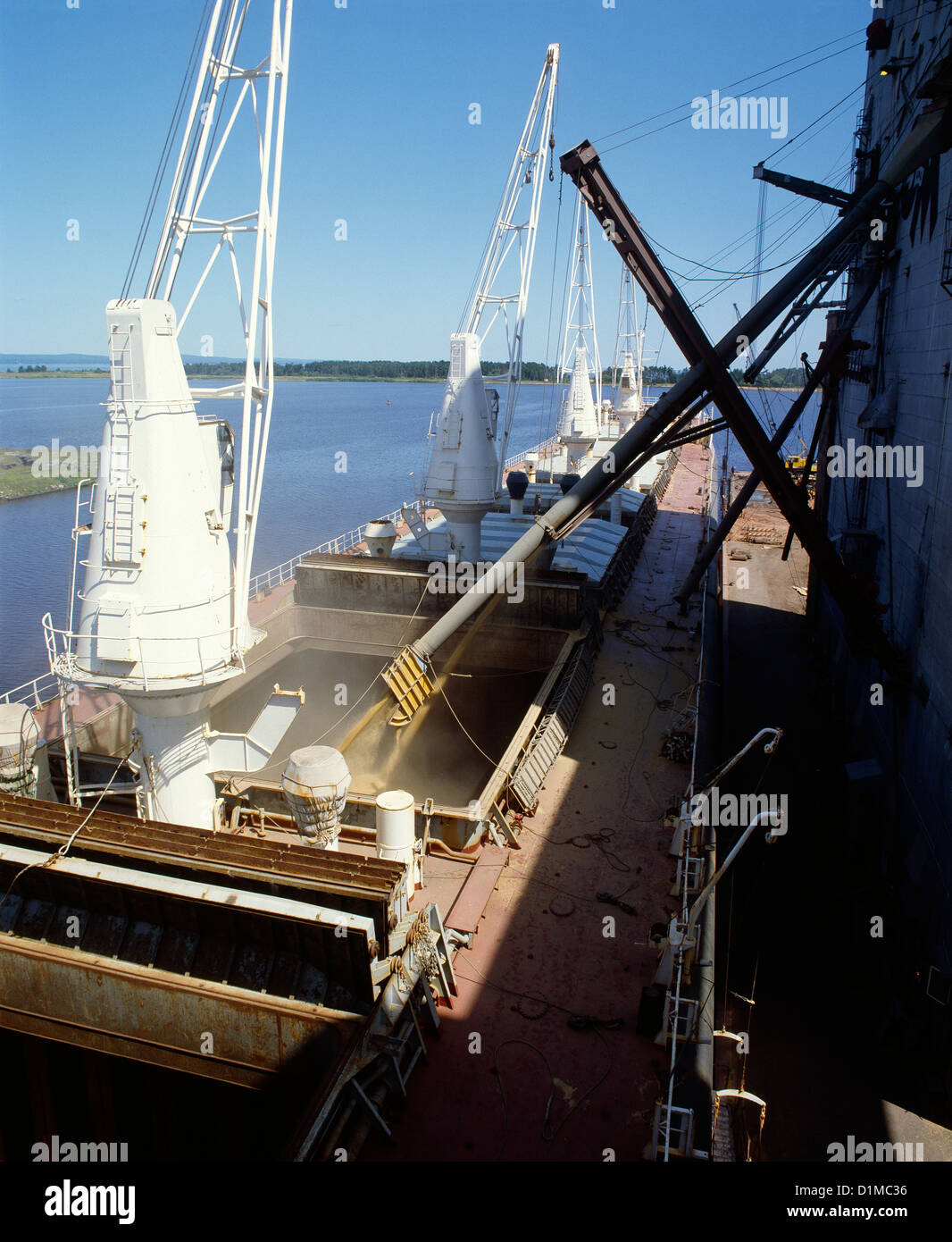 LOADING GRAIN SHIP WITH BARLEY ON LAKE SUPERIOR FOR EXPORT TO ROTTERDAM ...
