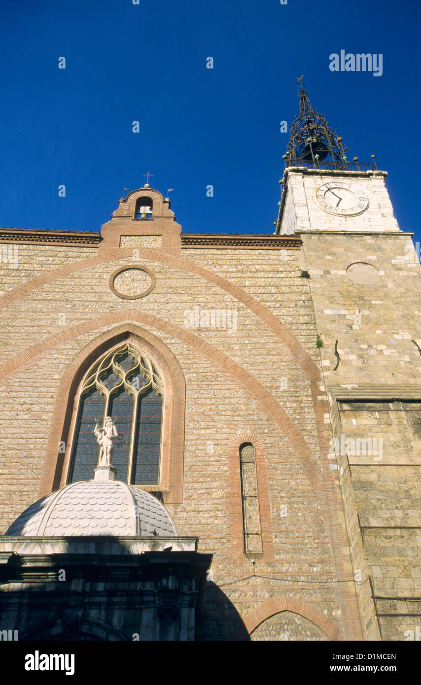 Perpignan cathedral hi-res stock photography and images - Alamy