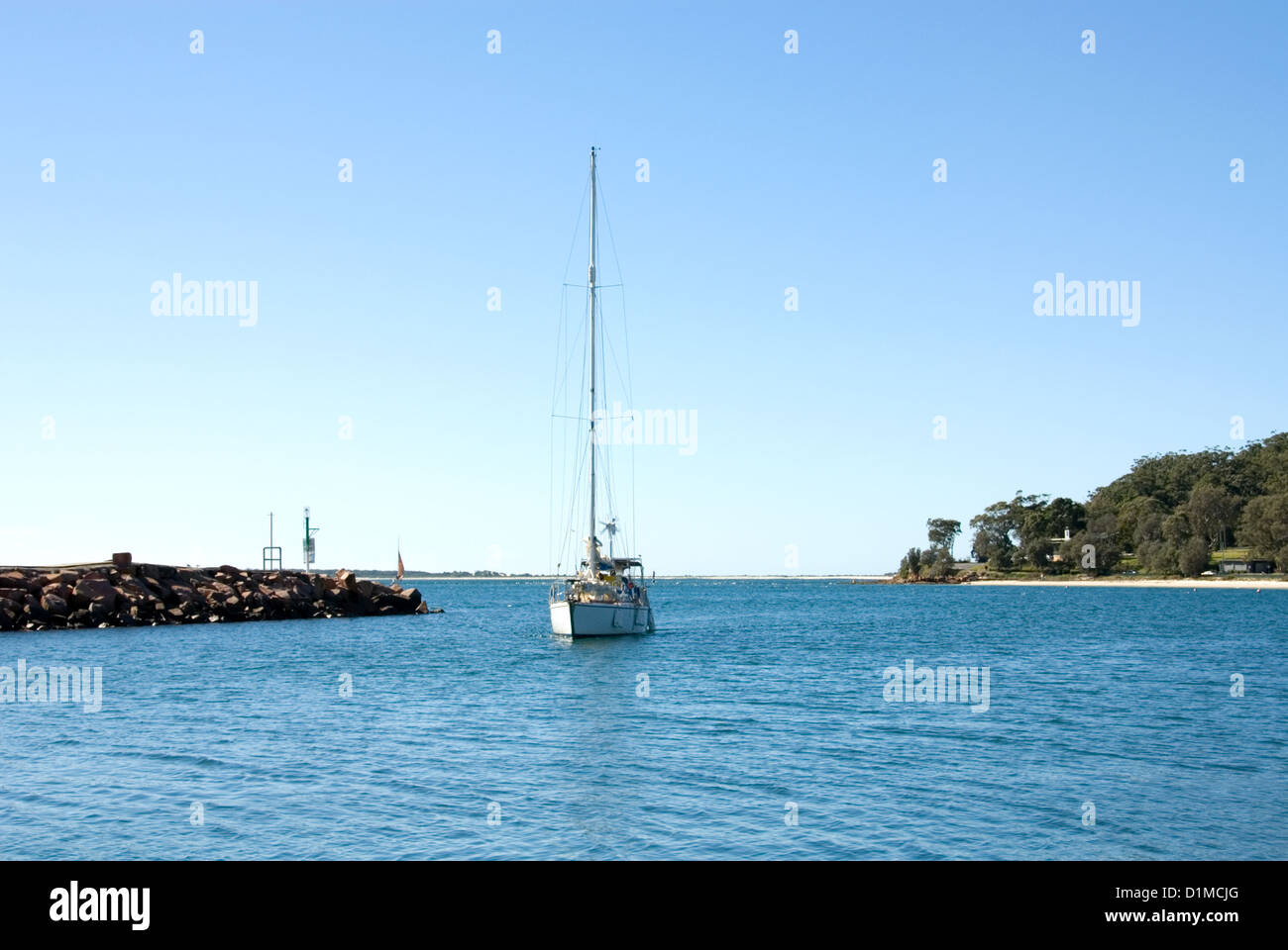 Yacht entering harbour hi-res stock photography and images - Alamy