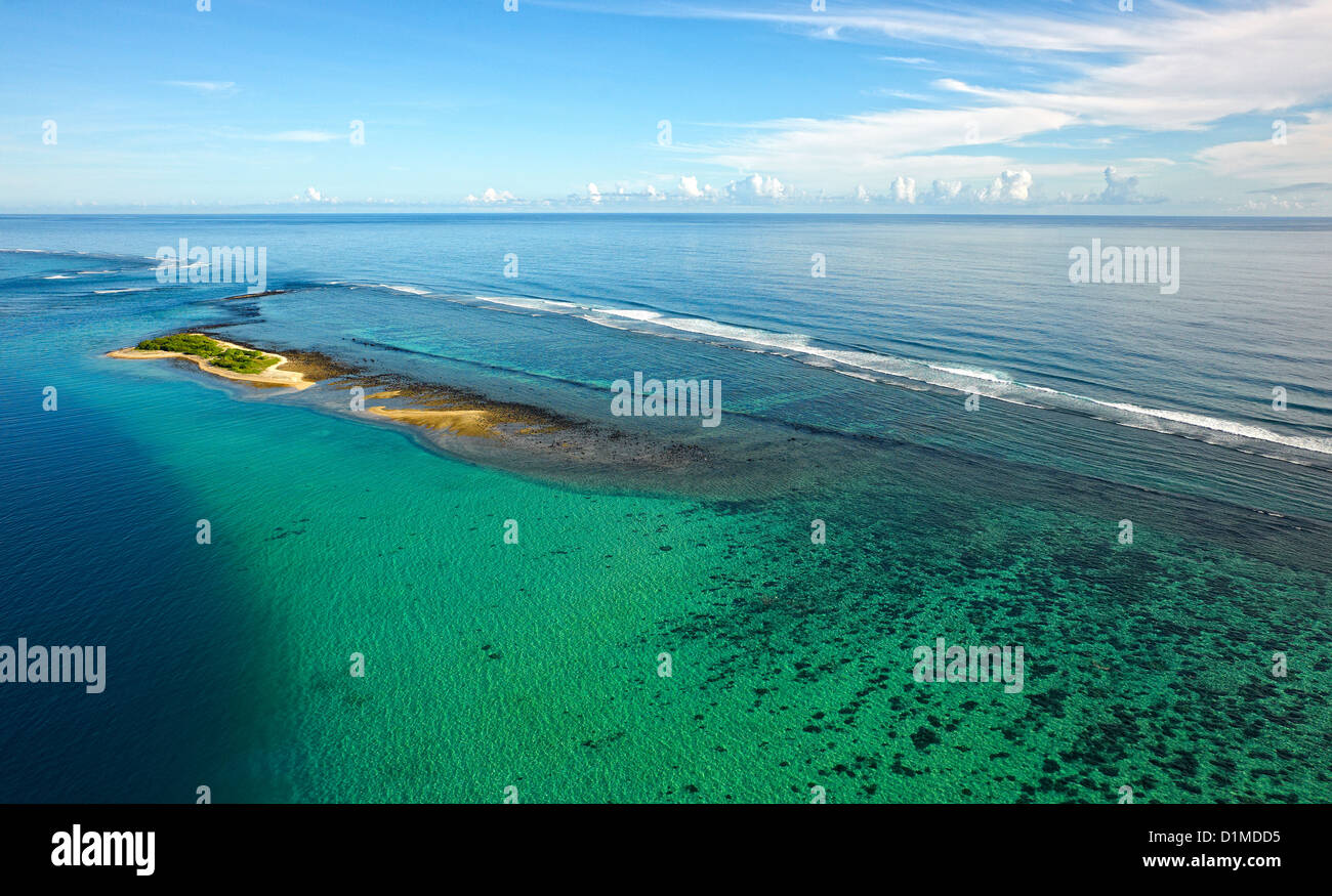 Coral lagoon hi-res stock photography and images - Alamy