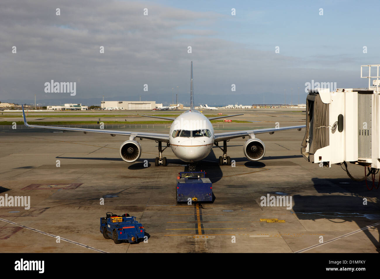 Aircraft tug hi-res stock photography and images - Alamy