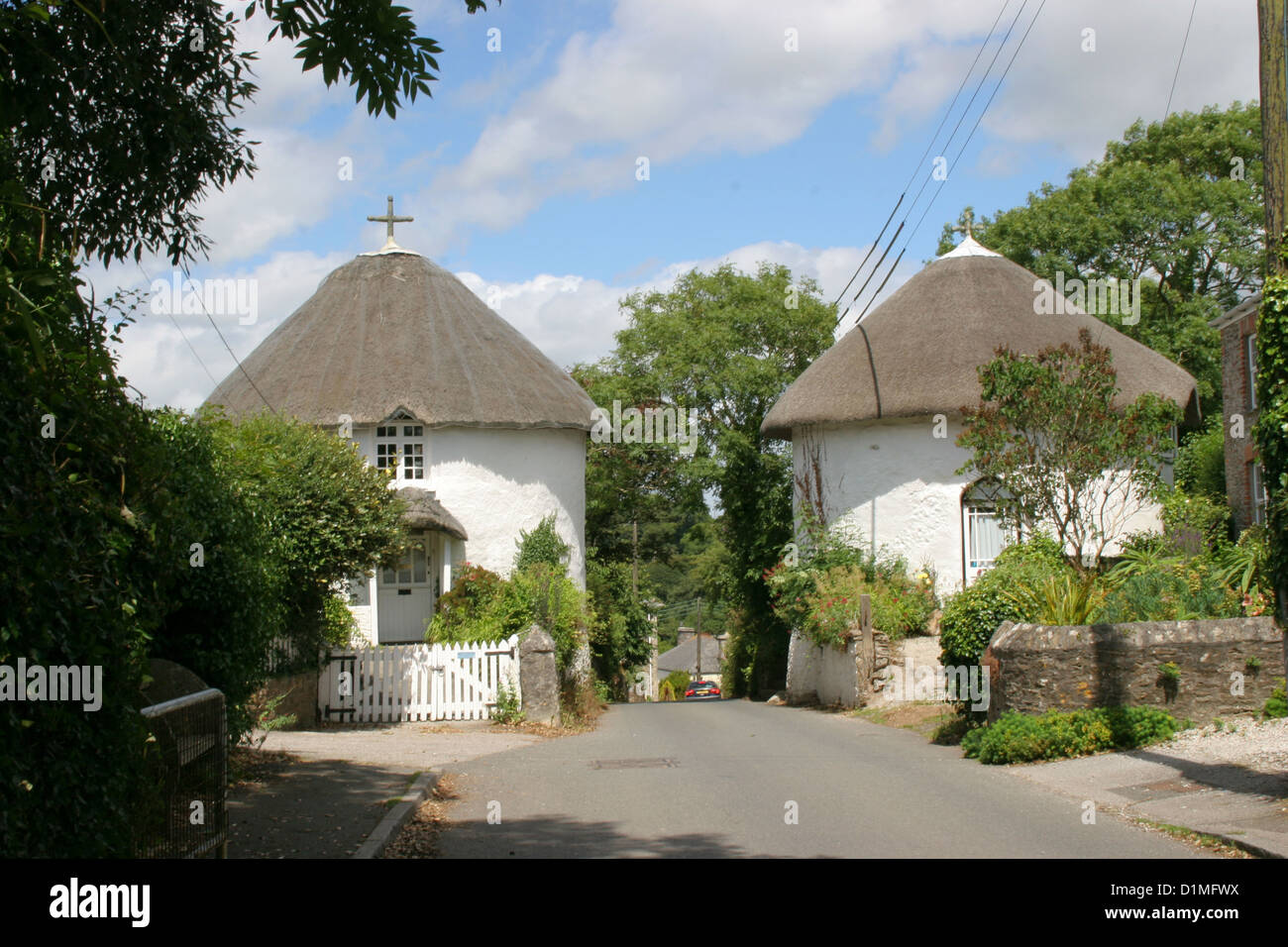 Thatched Round Houses Veryan Cornwall England UK Stock Photo - Alamy