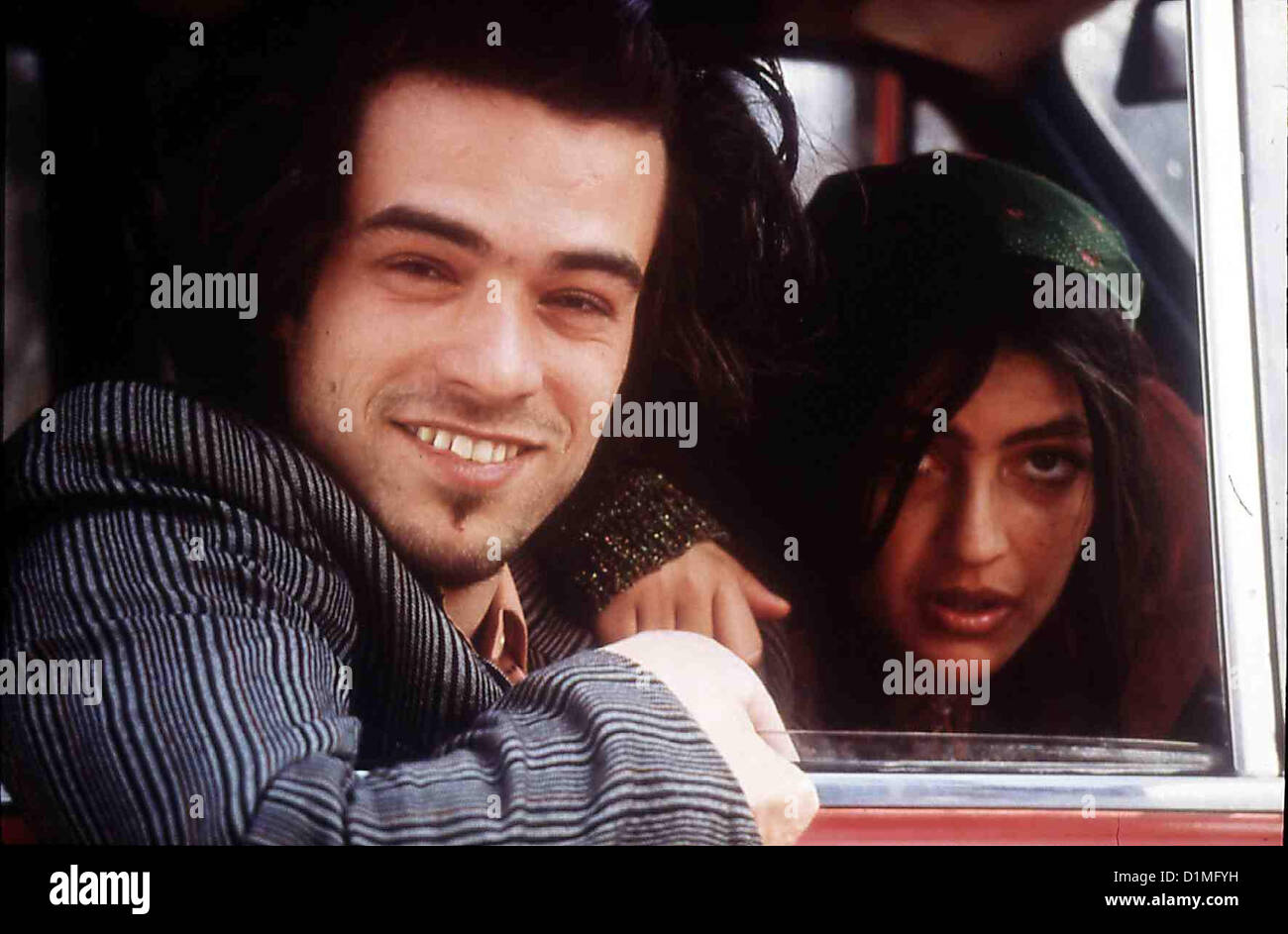 Gadjo Dilo Gadjo Dilo Stephane (Romain Duris), Sabina (Rona Hartner) *** Local Caption *** 1998 ...