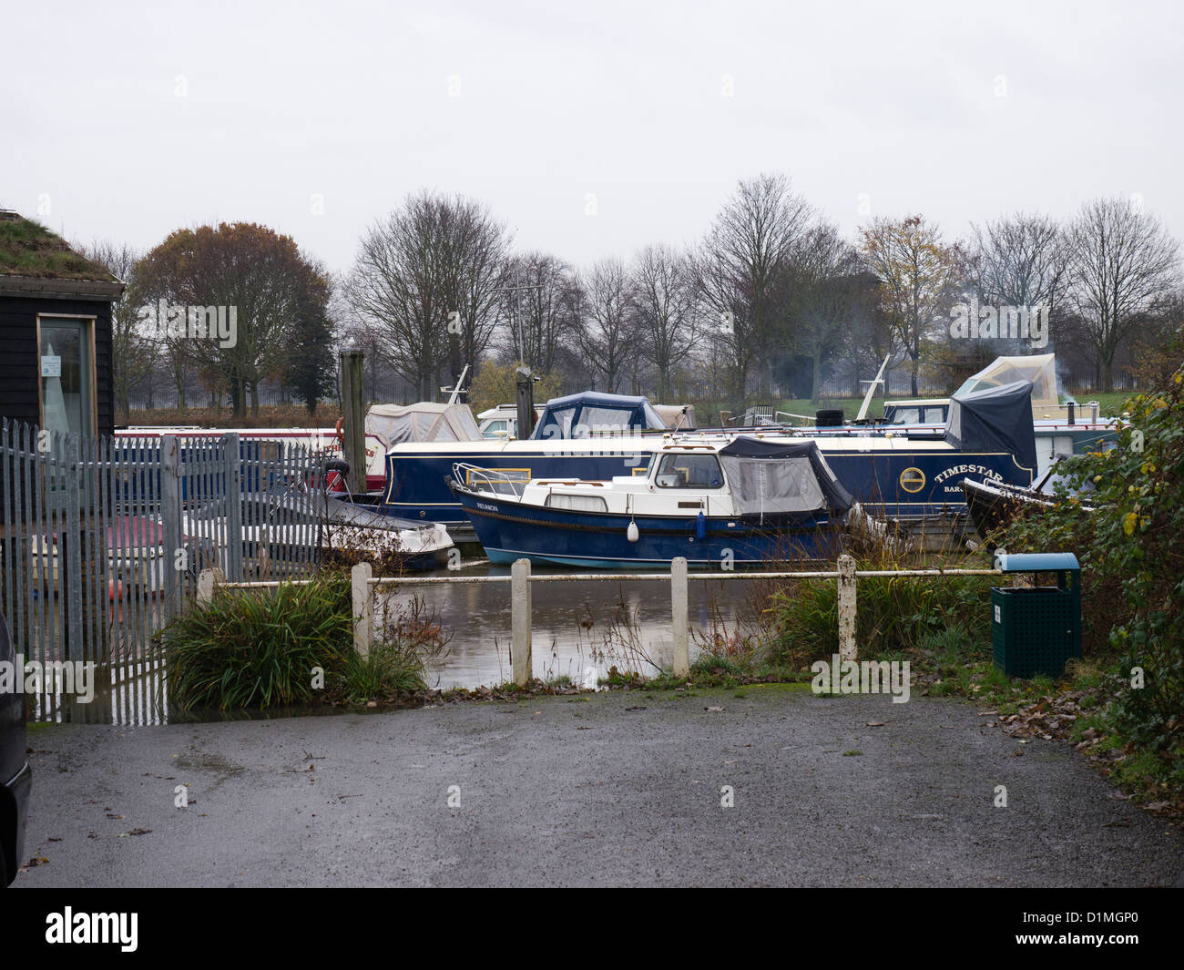 Thames ditton river hi-res stock photography and images - Alamy