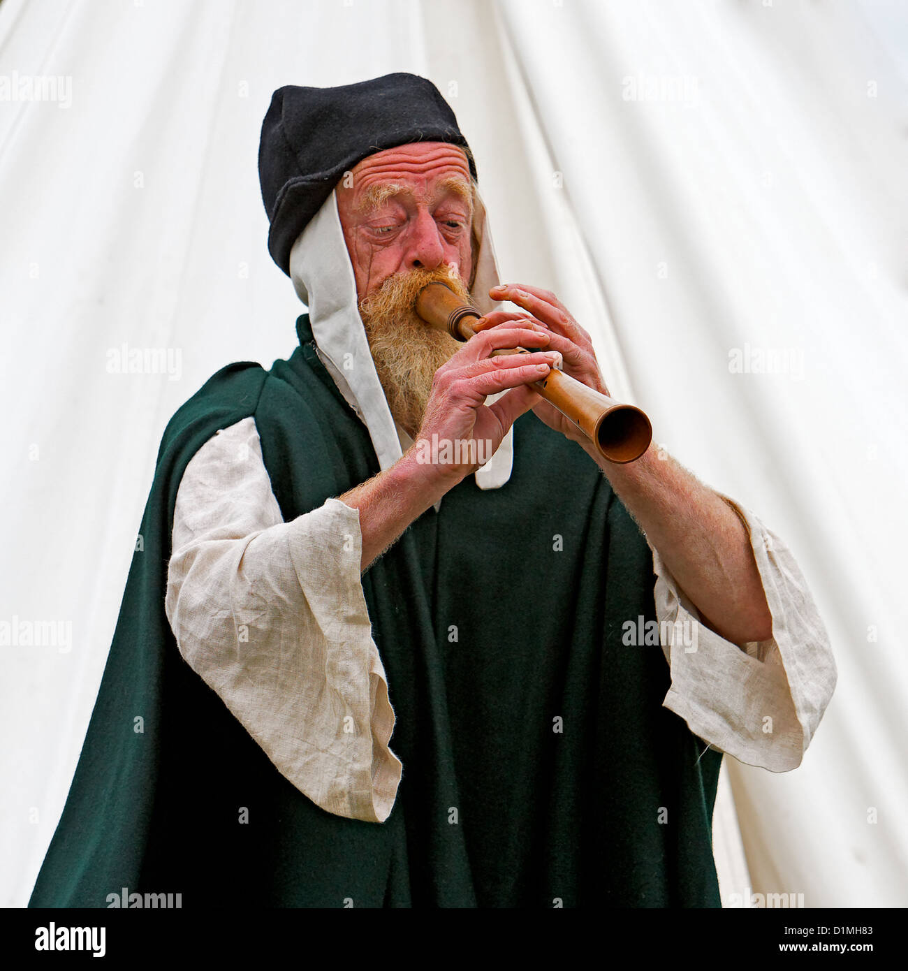 Shawm instrument hi-res stock photography and images - Alamy