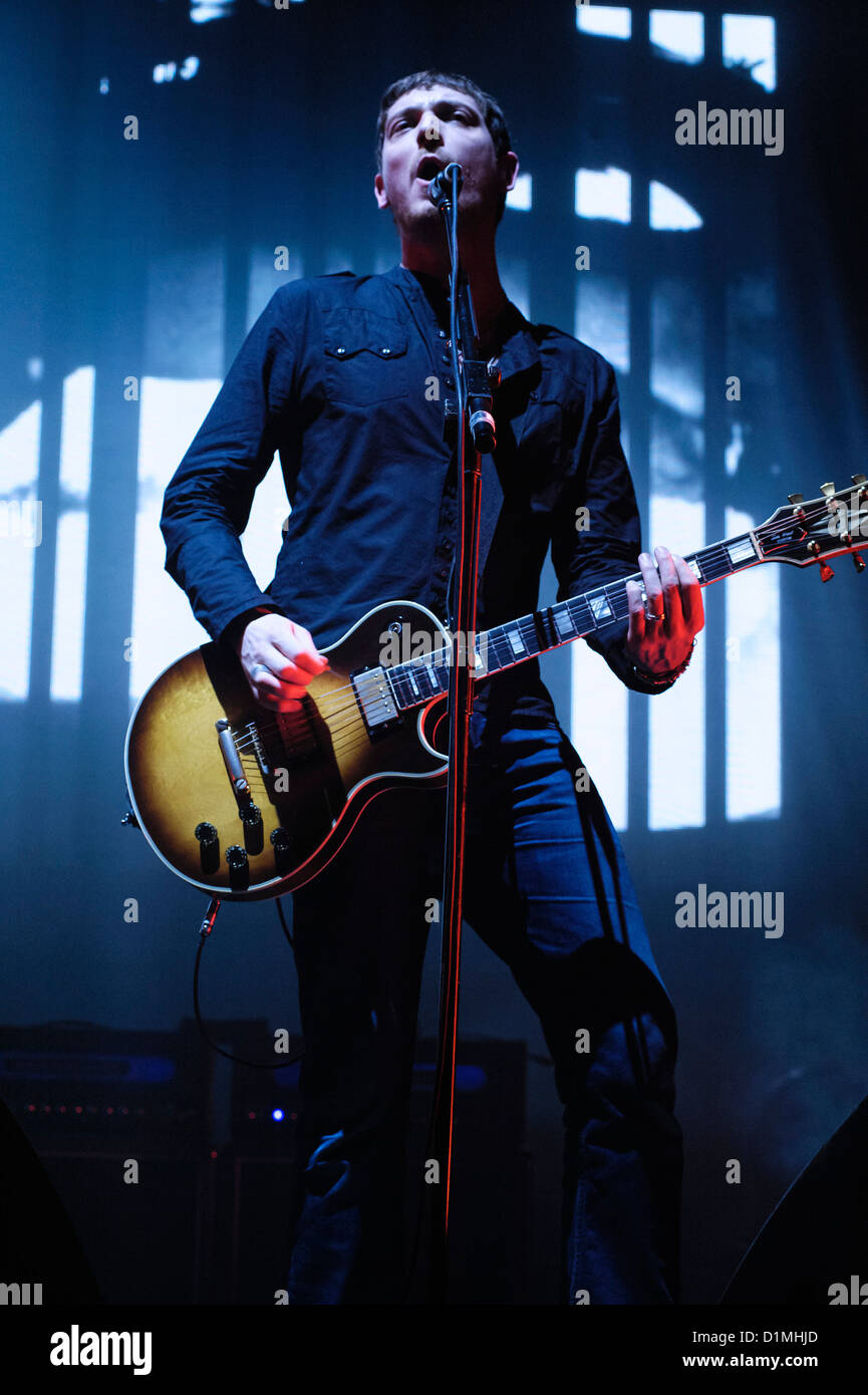 Snow Patrol plays O2 Arena on 14/03/2009 at O2 Arena, London. Persons ...