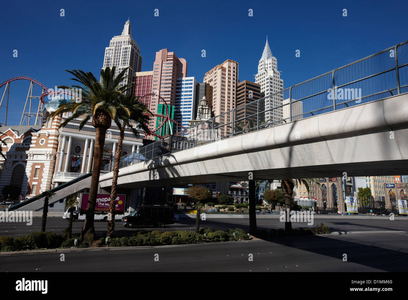 Overhead walkway hi-res stock photography and images - Alamy