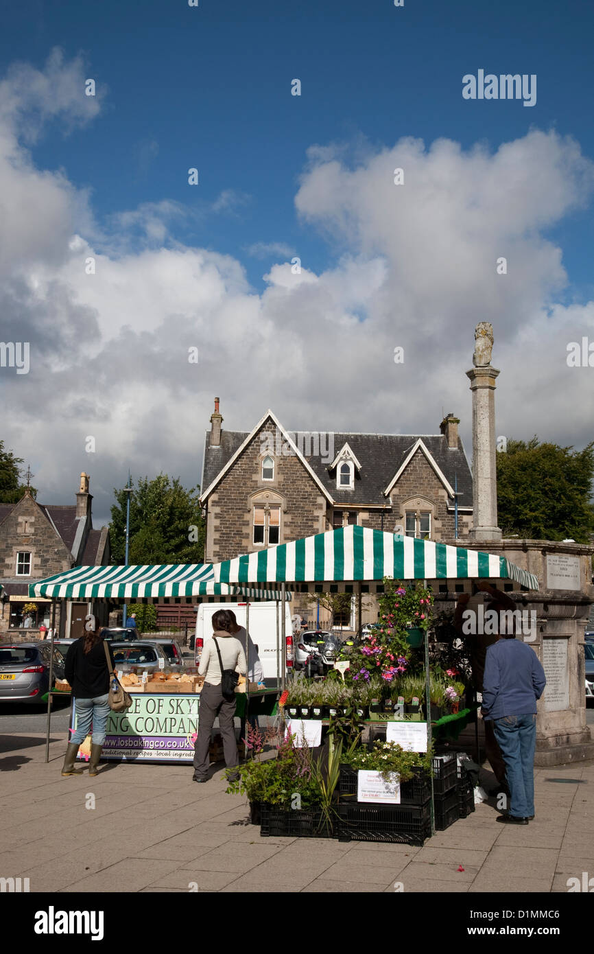 Scotland market stall hi-res stock photography and images - Alamy
