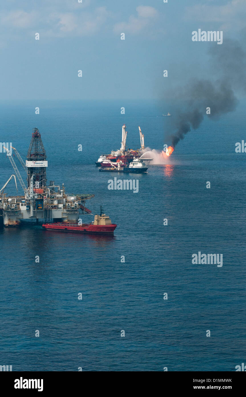 Deepwater drillship hi-res stock photography and images - Alamy