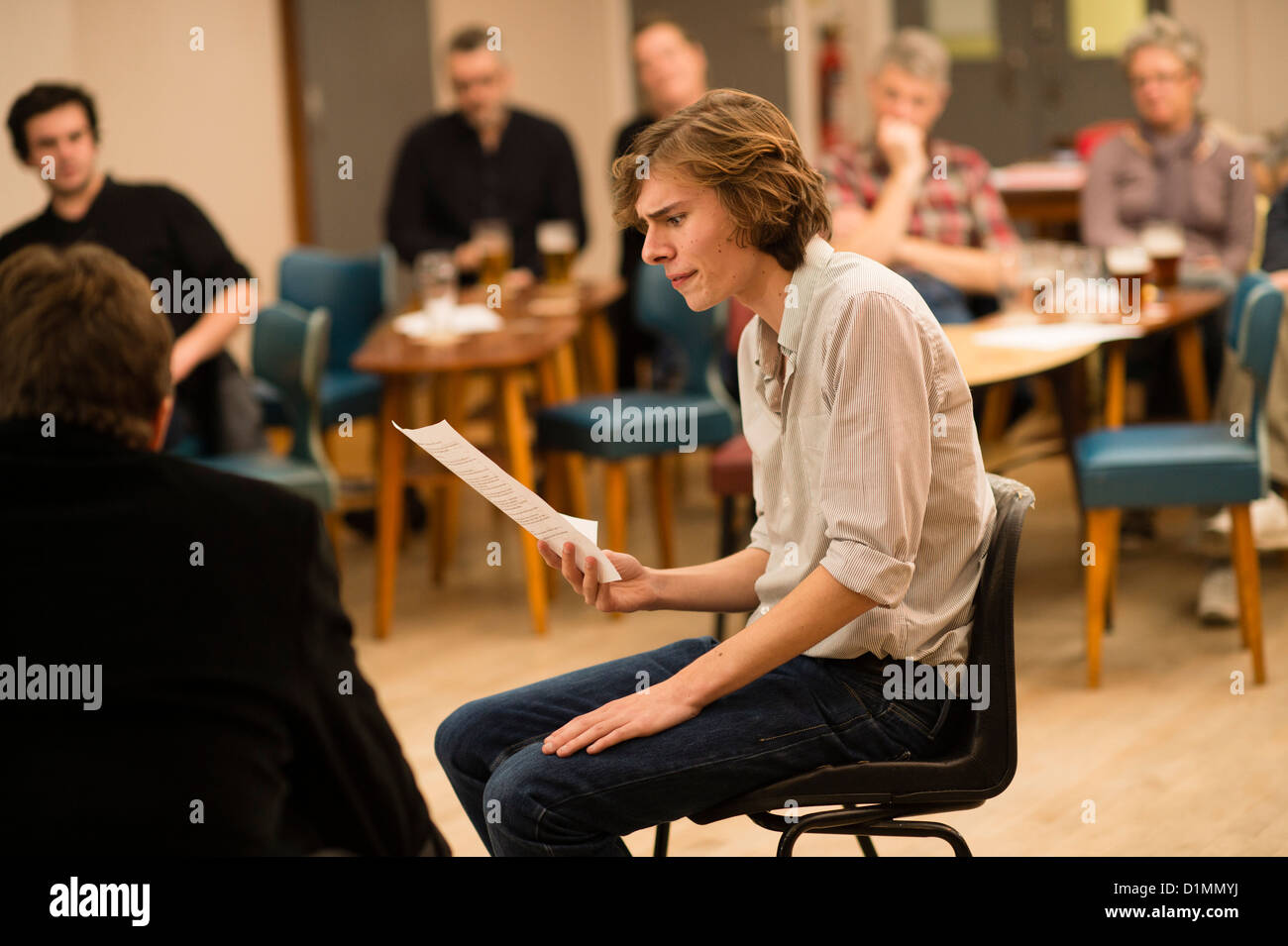 Actors rehearsing lines hi-res stock photography and images - Alamy