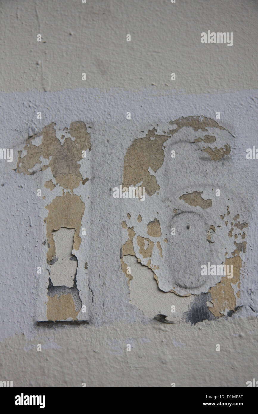 House number 16 sign hi-res stock photography and images - Alamy