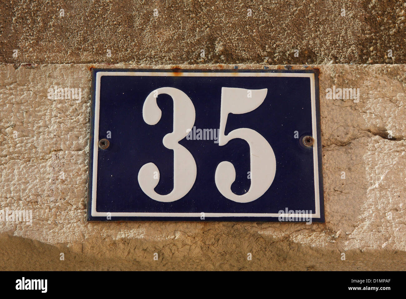 House number 35 sign hi-res stock photography and images - Alamy