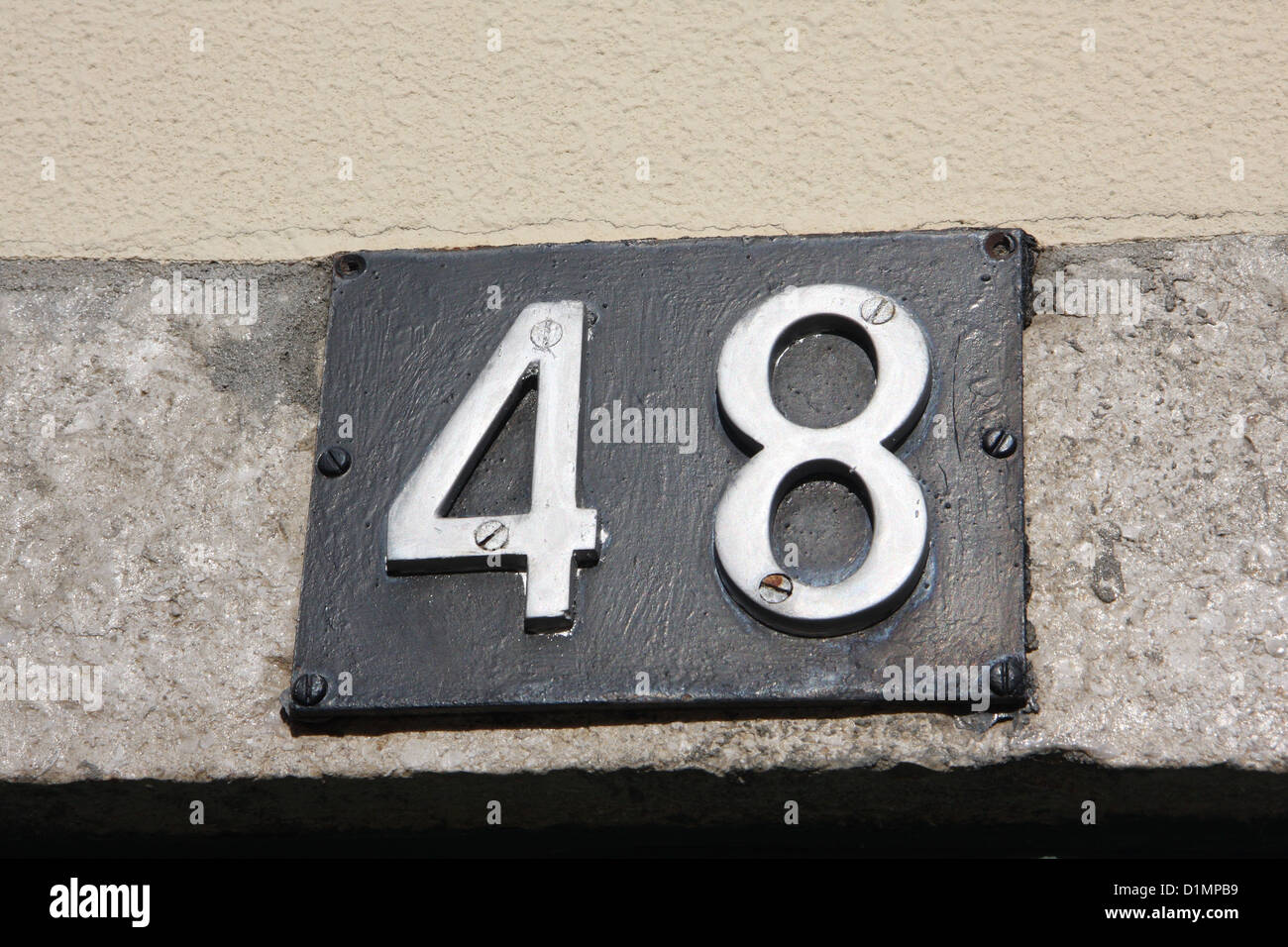 House number 48 sign hi-res stock photography and images - Alamy