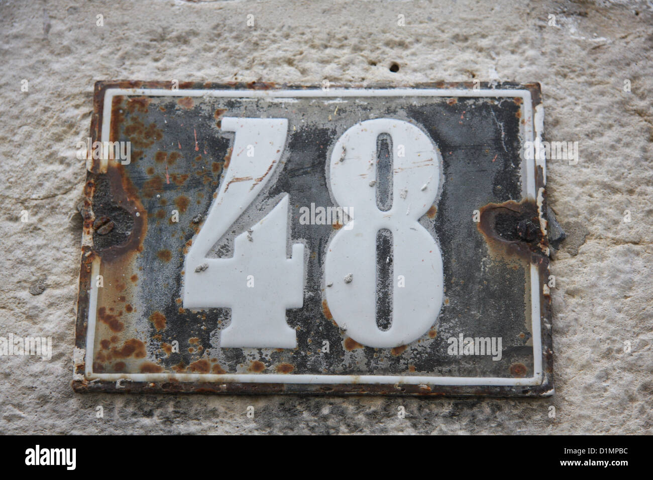 House number 48 sign hi-res stock photography and images - Alamy