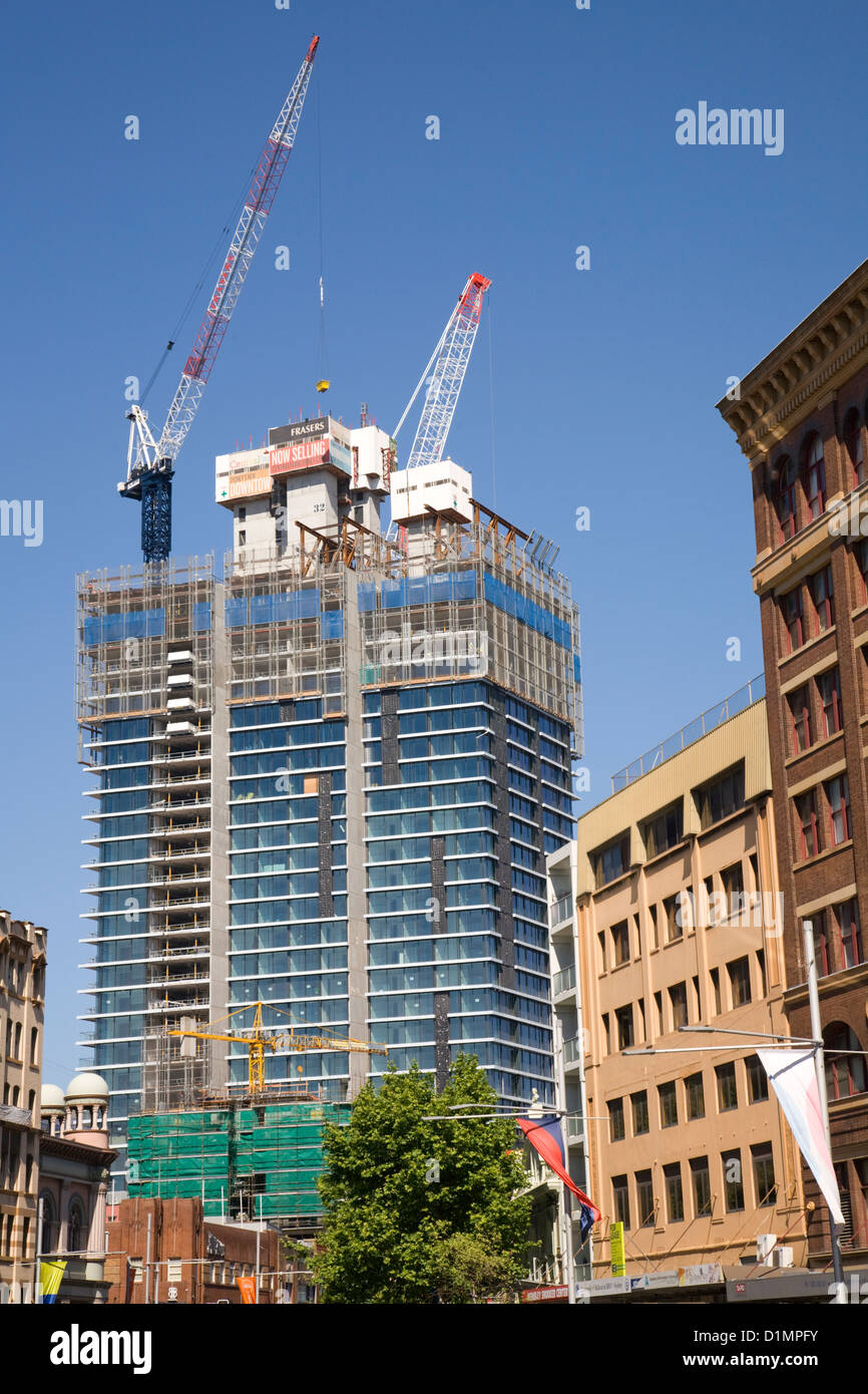 New apartment building being constructed hi-res stock photography and ...