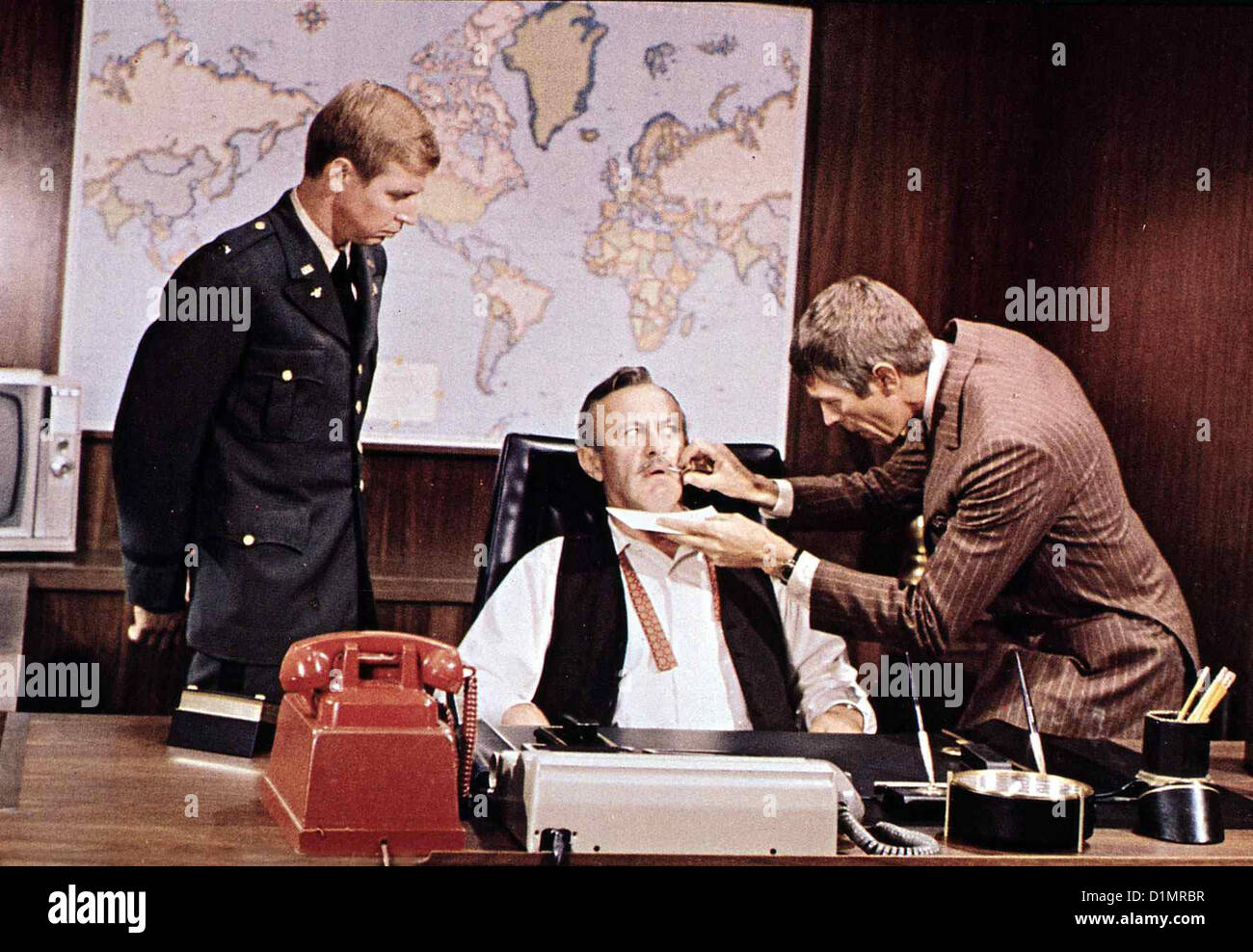 Derek Flint - Hart Wie Feuerstein In Like Flint Lee J. Cobb (m), James ...
