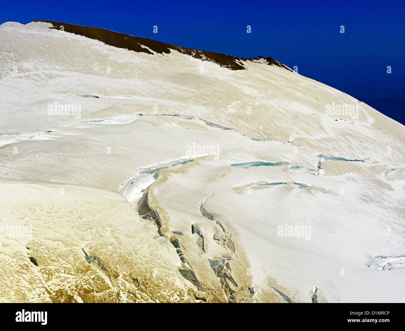 Mountaineering peak hi-res stock photography and images - Alamy
