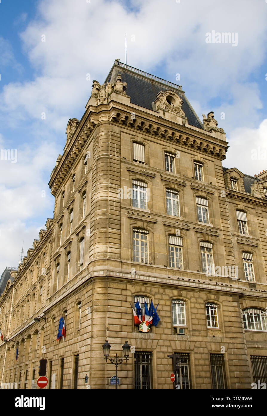 An inner-city building, Paris, France Stock Photo - Alamy